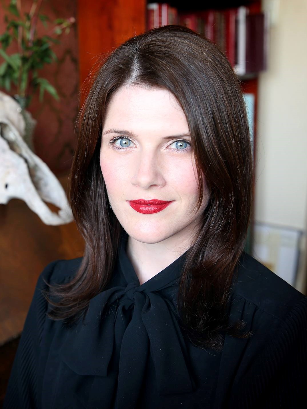 » Read an extract from Hold Your Fire by Chloe WilsonThe Booktopian