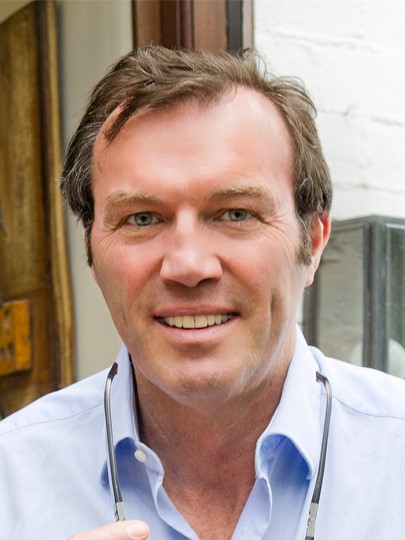 » REVIEW: Elizabeth & Margaret by Andrew MortonThe Booktopian