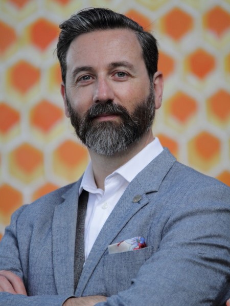 » Read a Q&A with Tim Dean | How We Became HumanThe Booktopian